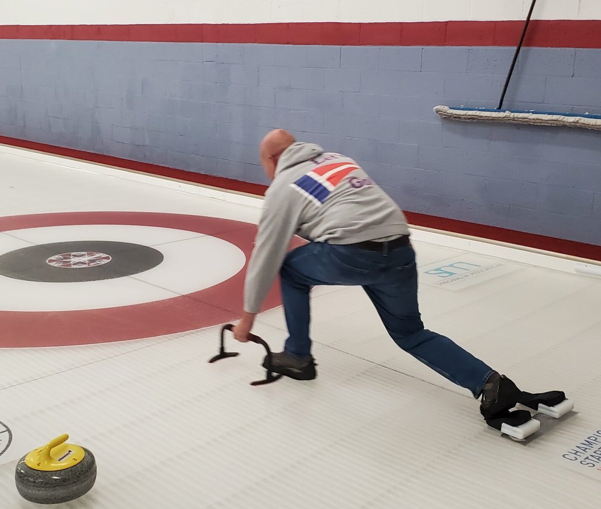 Extreme Molding's Team Building Activity with Schenectady Curling Club